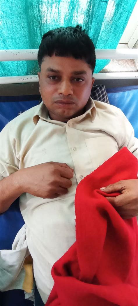 बिरयानी लेने पहुंचे युवक पर बदमाशों ने किया हमला चाकू घोंपकर भागे