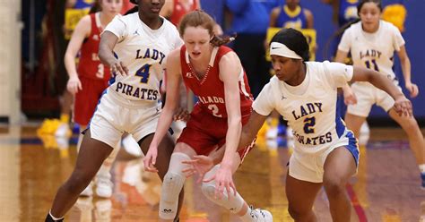 Fairfield La Vega Live Oak Are Still Balling In Playoffs