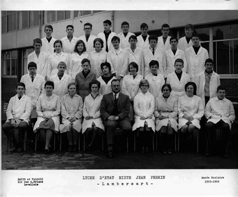 Photo De Classe 2 C De 1966 Lycée Jean Perrin Copains Davant