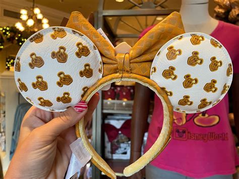 PHOTOS New Syrup Scented Loungefly Mickey Waffle Ear Headband Arrives