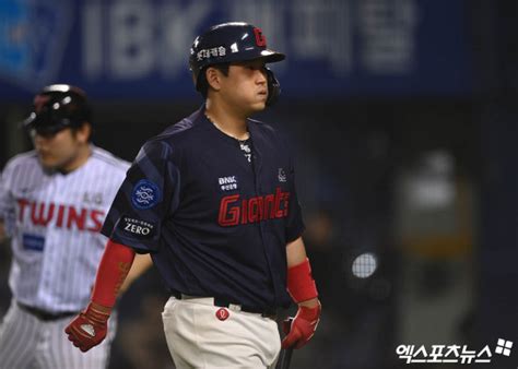 유강남 컴백 눈앞 서튼 감독 포수 3명으로 유연한 운영 가능해 행복한 고민