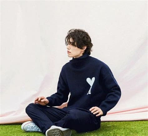ปักพินโดย Purnota Zaman ใน Lee Dong Wook