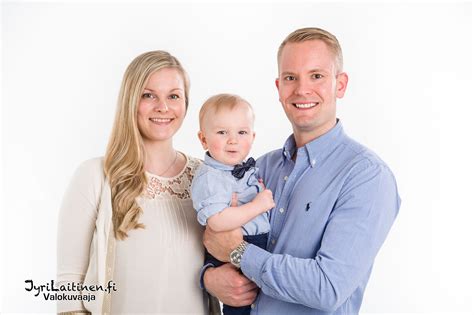 Yksivuotias Ja Vanhemmat Valokuvaaja Jyrilaitinenfi