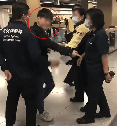 疑用长者八达通入闸断正 短发女大闹长沙湾港铁站 凶职员摸胸非礼 丧嗌：「我拍返咪得罗！」｜juicy叮 星岛日报