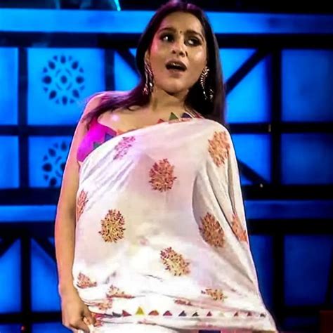 Anchor Rashmi Gautam Hot Pic Hot Actresses Beautiful Smile Women
