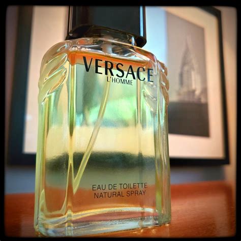 Versace L'Homme Versace одеколон — аромат для мужчин 1984