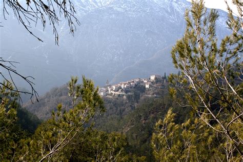 Fichier:06158 - Villars-sur-Var-vue ensemble.jpg — Geneawiki
