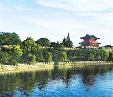 “南国完璧”荆州古城墙 参考网