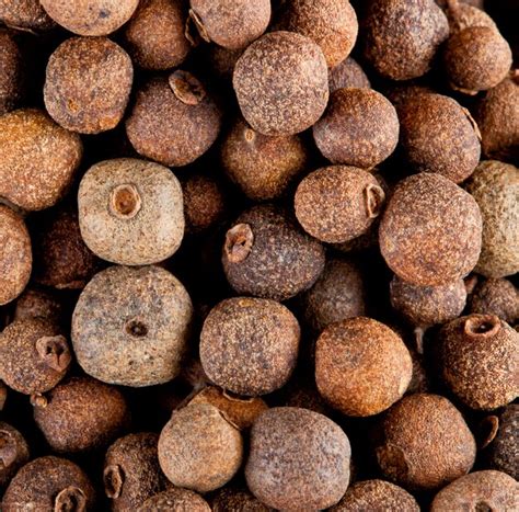 Premium Photo Allspice