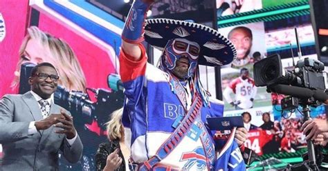 Bond Between Bills Rookie Harrison Phillips And Pancho Billa Continues