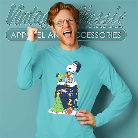 New England Patriots Christmas Snoopy Shirt Vintagenclassic Tee