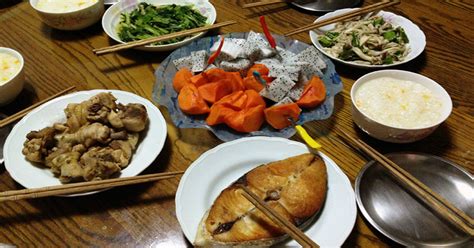 刚吃完晚餐 的英文吃晚餐一家人吃晚餐大山谷图库