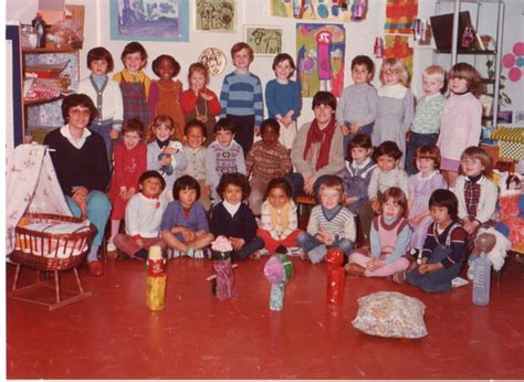 Photo De Classe 2ème Année De Maternelle De 1981 Ronsard Copains Davant