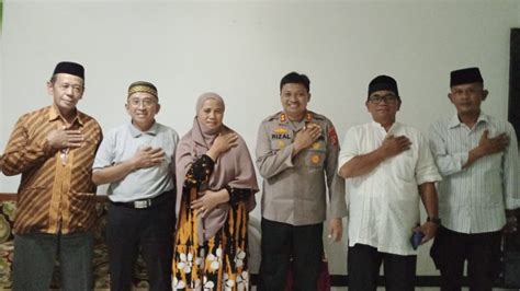 Polisi Camat Hingga Kades Datangi Rumah Orang Tua Tiktoker Bima