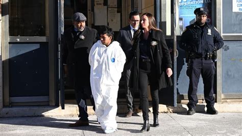 Nyc Subway Fire Death What We Know About The Suspect Charged With