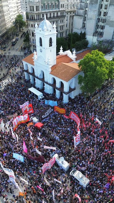 El drone de Infobae así llegaban los piqueteros por Diagonal Norte a