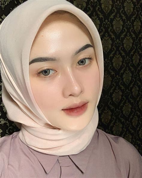 Pin Oleh Rose White Di Make Up Ideas Inspirasi Riasan Gaya Hijab