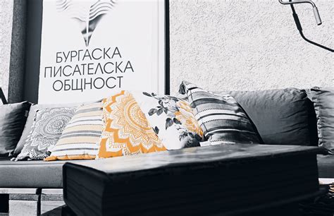 Тера Фантазия Книгата на Вальо Иванов Мисли за фантастиката вече я има и в Читанката