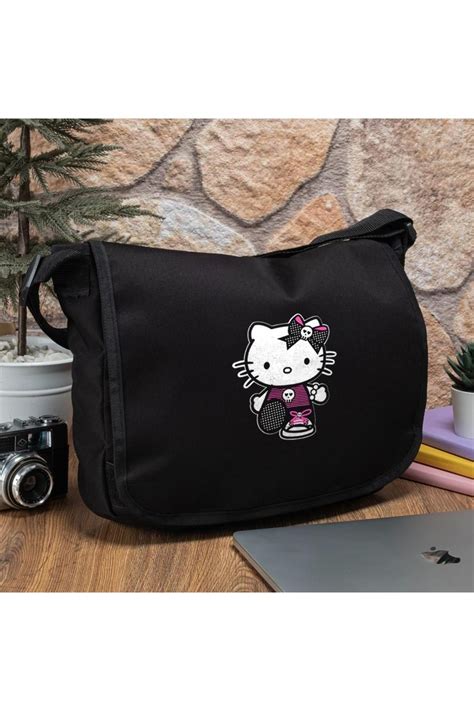 Touz Moda Gothic Hello Kitty Baskılı Unisex Siyah Postacı Çantası