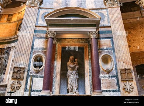 Pantheon Roma Raffaello Immagini E Fotos Stock Alamy