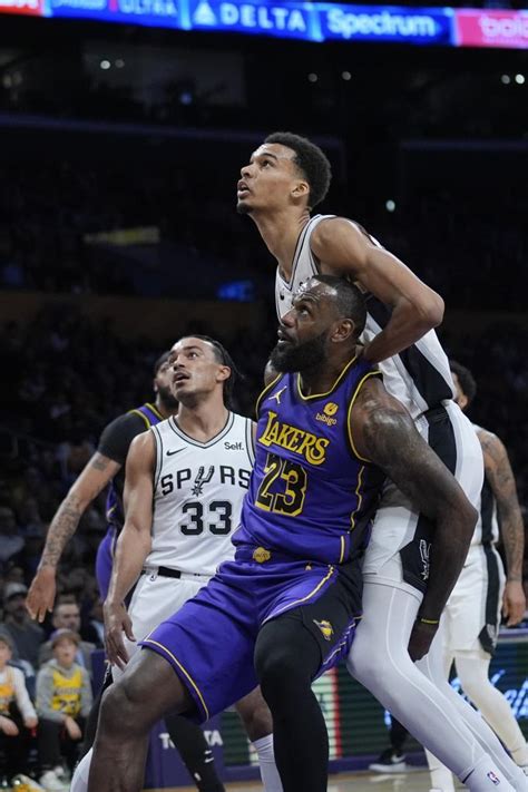 Un Histórico Wembanyama Cae Con El Eterno Lebron James En Un Duelo Estelar