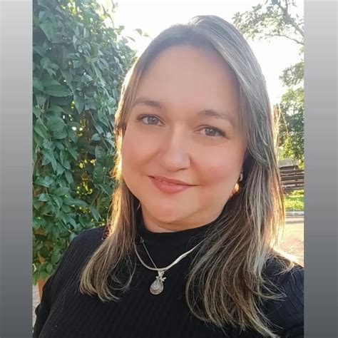 Cássia Chapuis Cassia Chapuis • Threads Say More