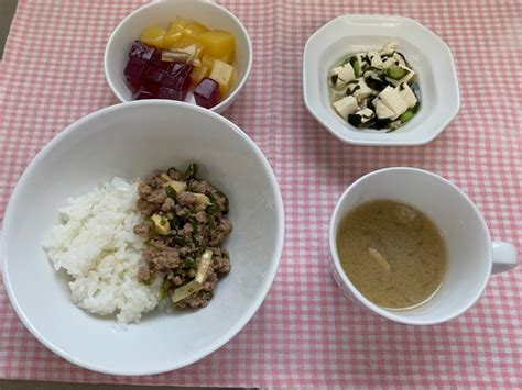 月 日金今日の給食