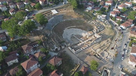 Lesbian Spitting And Face Sitting Videos Videos Download The Best