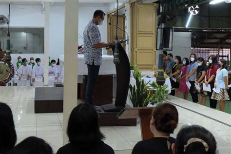 Upacara Pelantikan Seksi Bidang Ppg Dan Asak Paroki Cikarang Gereja