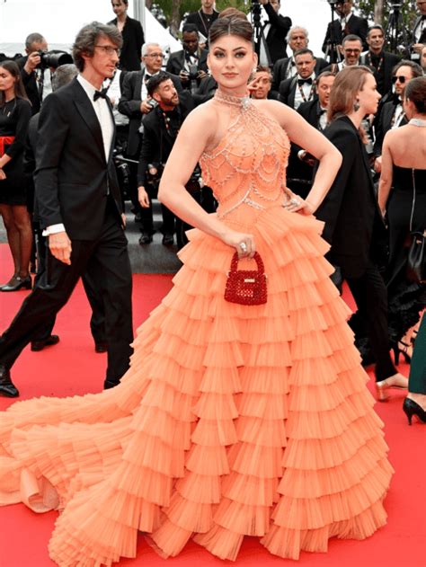 कांस फिल्म फेस्टिवल 2023 में अभिनेत्रियों का लुक Cannes Film Festival