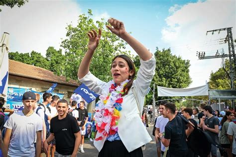 Conozca A La Primera Política Israelí De Tiktok Hadar Muchtar
