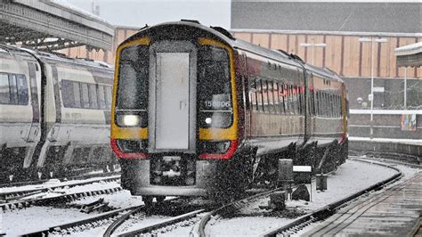 Emr Class 158 In Snow Youtube