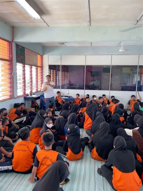 I Might Not Be There Physically But The Team Always Make Me Feel Part Of Siti Suhaila