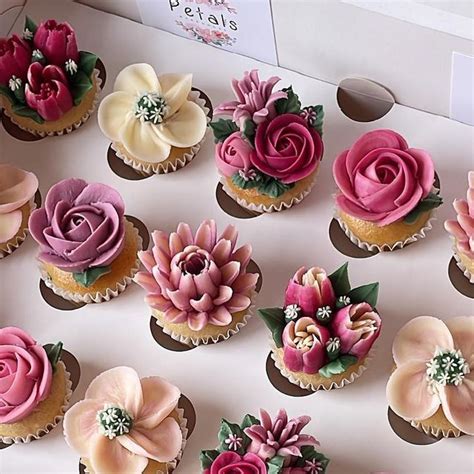 Floral Cupcakes By Alice On Instagram A Pretty Tray Of Mini Cupcakes