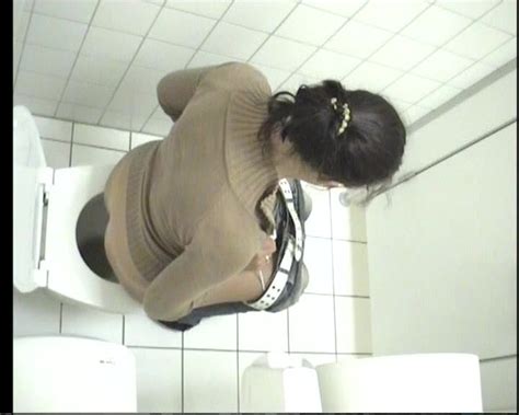 Cutie Pee Overstall At Office Toilet