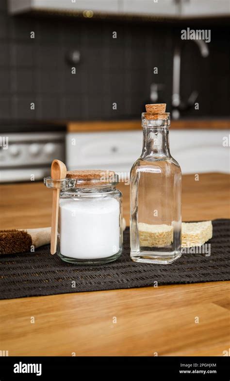Using Baking Soda Sodium Bicarbonate And White Vinegar For Home Kitchen