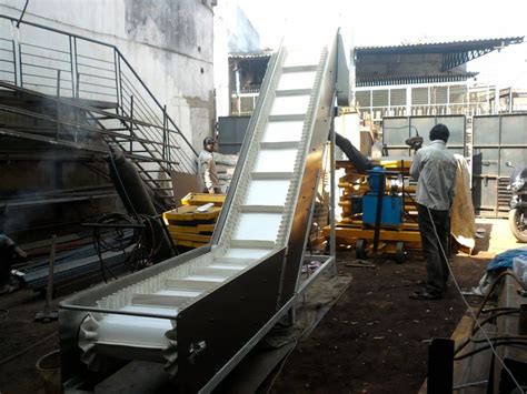 Folding Belt Conveyor System Manufacturer From Ahmedabad
