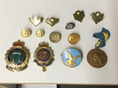 Lot Of Badges Buttons Pins As Photographed Arts And Collectibles