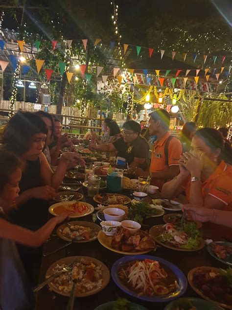 งานเลี้ยงสังสรร สำหรับความทุ่มเทของทีมงาน Future Xray จำหน่ายวัสดุ และ ก่อสร้างห้อง