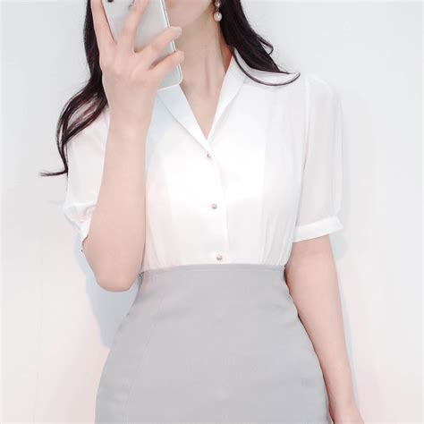 블루밍 기획특가 무지 반팔 깔끔 골드버튼 숄카라 브이넥 쉬폰 블라우스4color 하객룩 오피스룩 면접 정장