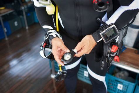 How Deep Can You Dive Without Decompression