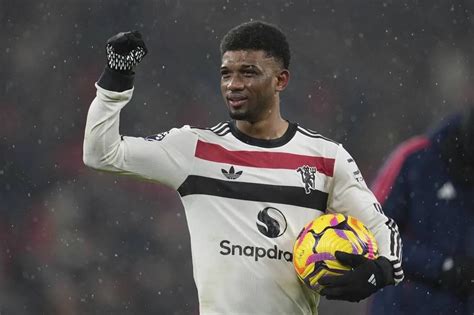 Diallo Goal Seals 2 2 Draw For Man United Against Liverpool