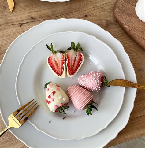 Клубника в шоколаде 🍓 Отборные ягоды в Бельгийском шоколаде Chocoroom Az • Instagram Photos