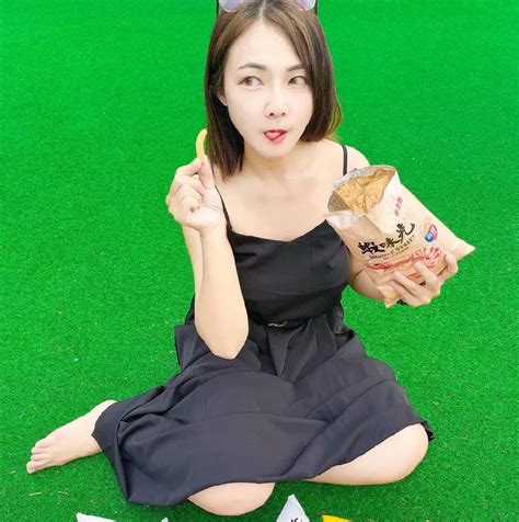 臺灣32e美乳辣妹「liana 」 表特正咩 冰楓論壇 綜合論壇遊戲攻略外掛下載軟體下載省錢優惠星座運勢手機app