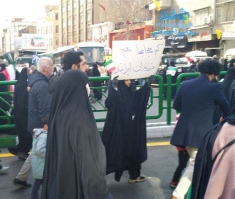 دست‌نوشته متفاوت یک «بانوی محجبه درباره «کم‌حجاب‌ها در راهپیمایی ۲۲