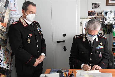 Il Generale Di Divisione Antonio De Vita Comandante Della Legione Carabinieri Lazio In Visita