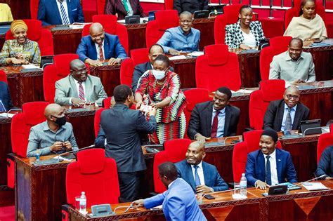 BUNGE LAPITISHA BAJETI KUU YA SERIKALI KWA MWAKA 2021 22 Full Shangwe