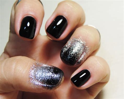 Unhas Decoradas Com Glitter 2021 → Tendências E Dicas