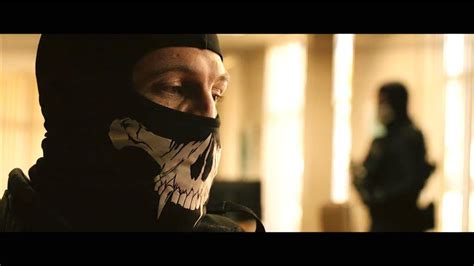 عصابه مقنعه تخطط لسرقه ٣٠ مليون💵 من البنك الفيدرالي في لوس انجلوس باستخدام عربيه زباله😳 Youtube