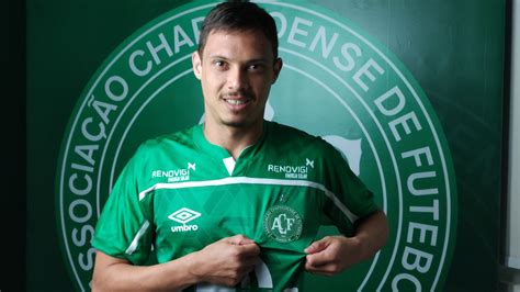 Chape anuncia contratação do atacante Mike para a Série B chapecoense